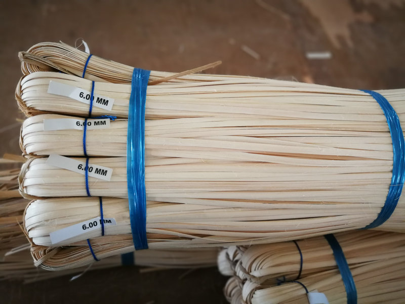 flat oval rattan core/reed, A quality natural, blue tie